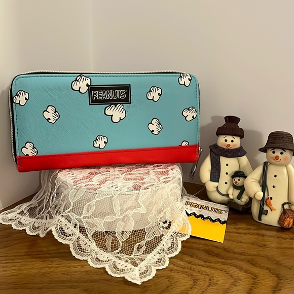 Peanuts | Bags | Peanuts Wallet New | Poshmark